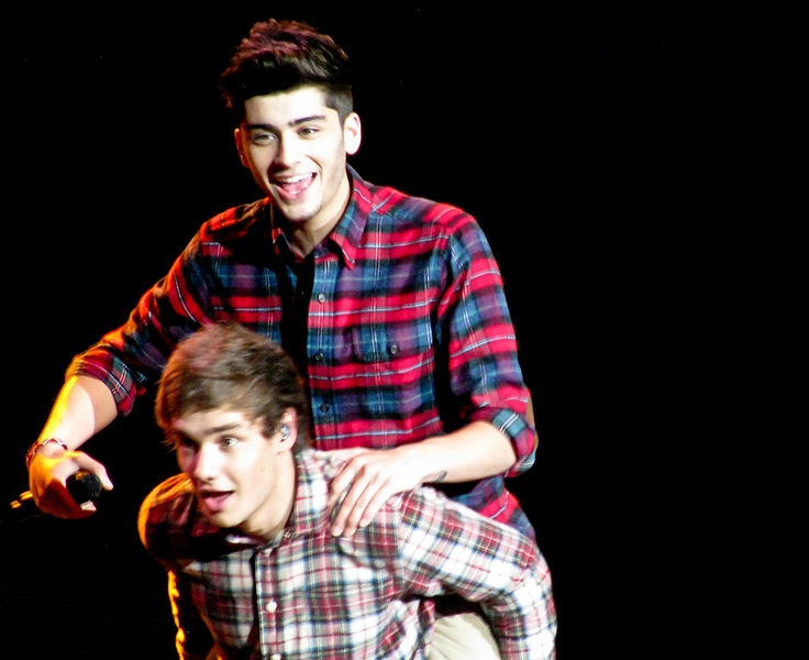 Image - 5ace7 Liam Payne and Zayn Malik Toronto.jpg - One Direction Wiki Image - 5ace7 Liam Payne and Zayn Malik Toronto.jpg - One Direction Wiki