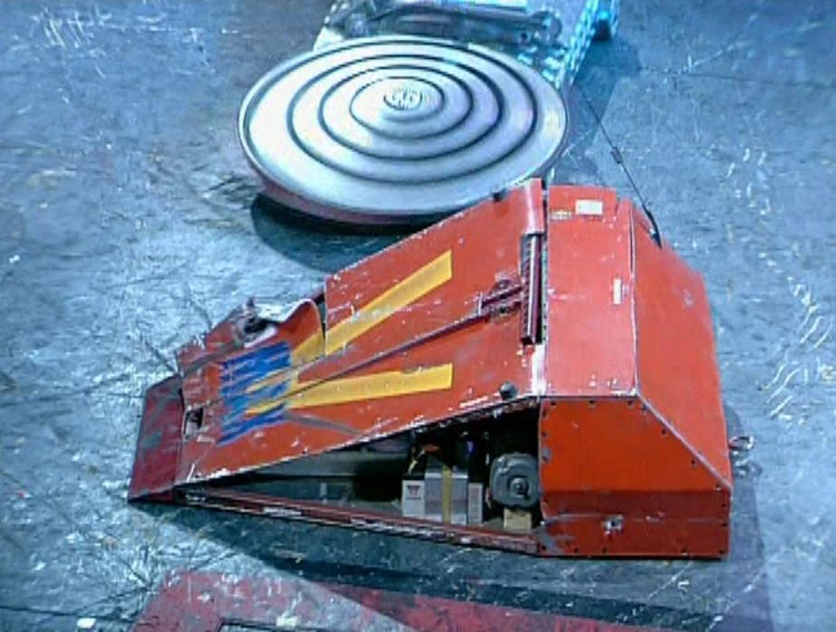 Hypno-Disc - Robot Wars Wiki - Robot Wars Extreme, BBC