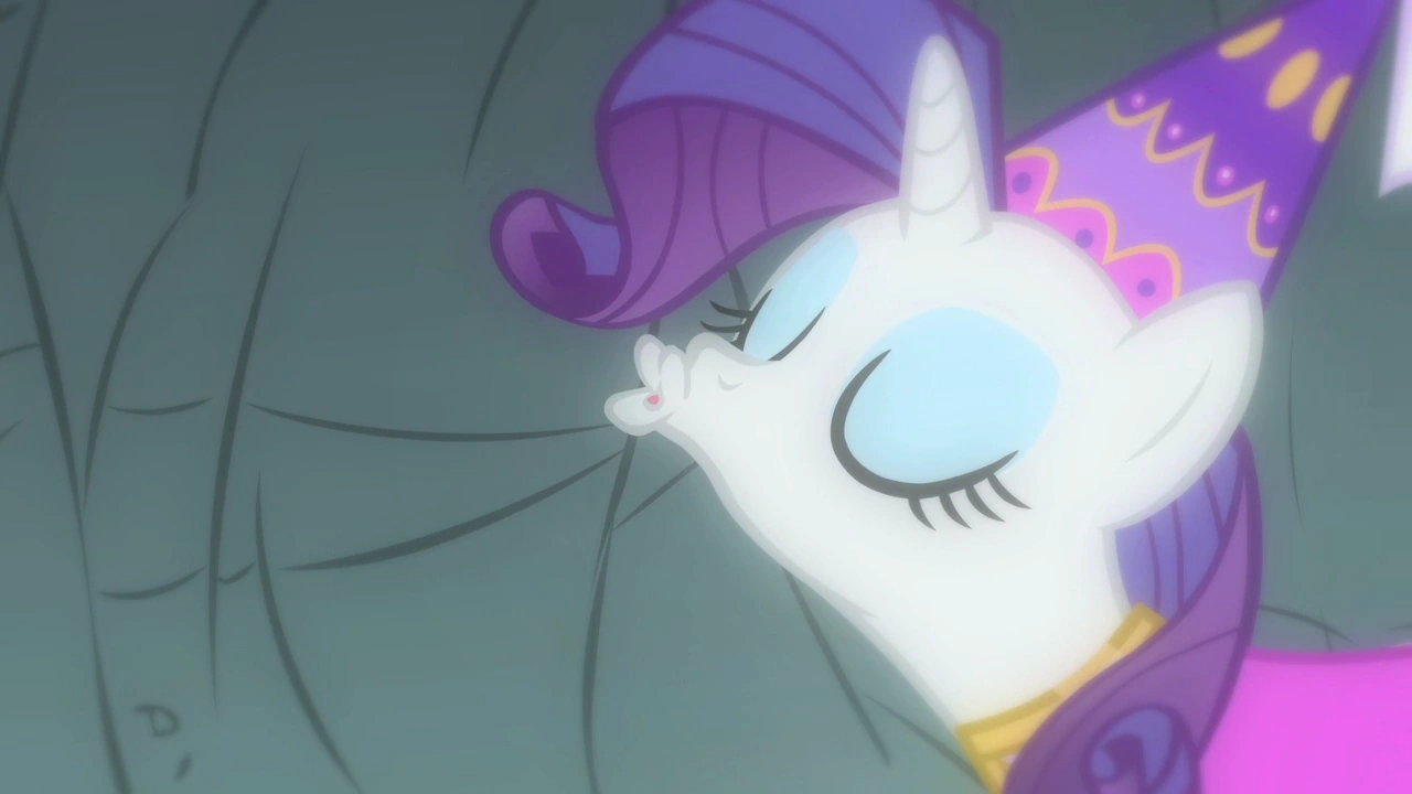 Image - Rarity kiss S01E19.png - My Little Pony Friendship is Magic Wiki
