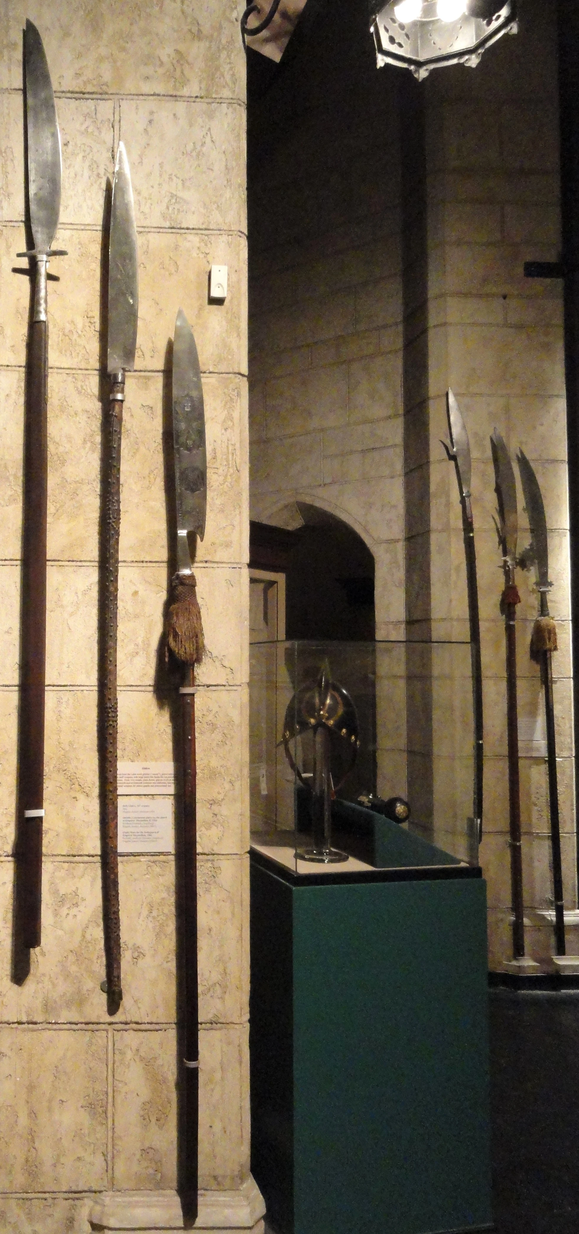 Glaive - The Forgotten Realms Wiki - Books, races, classes, and more