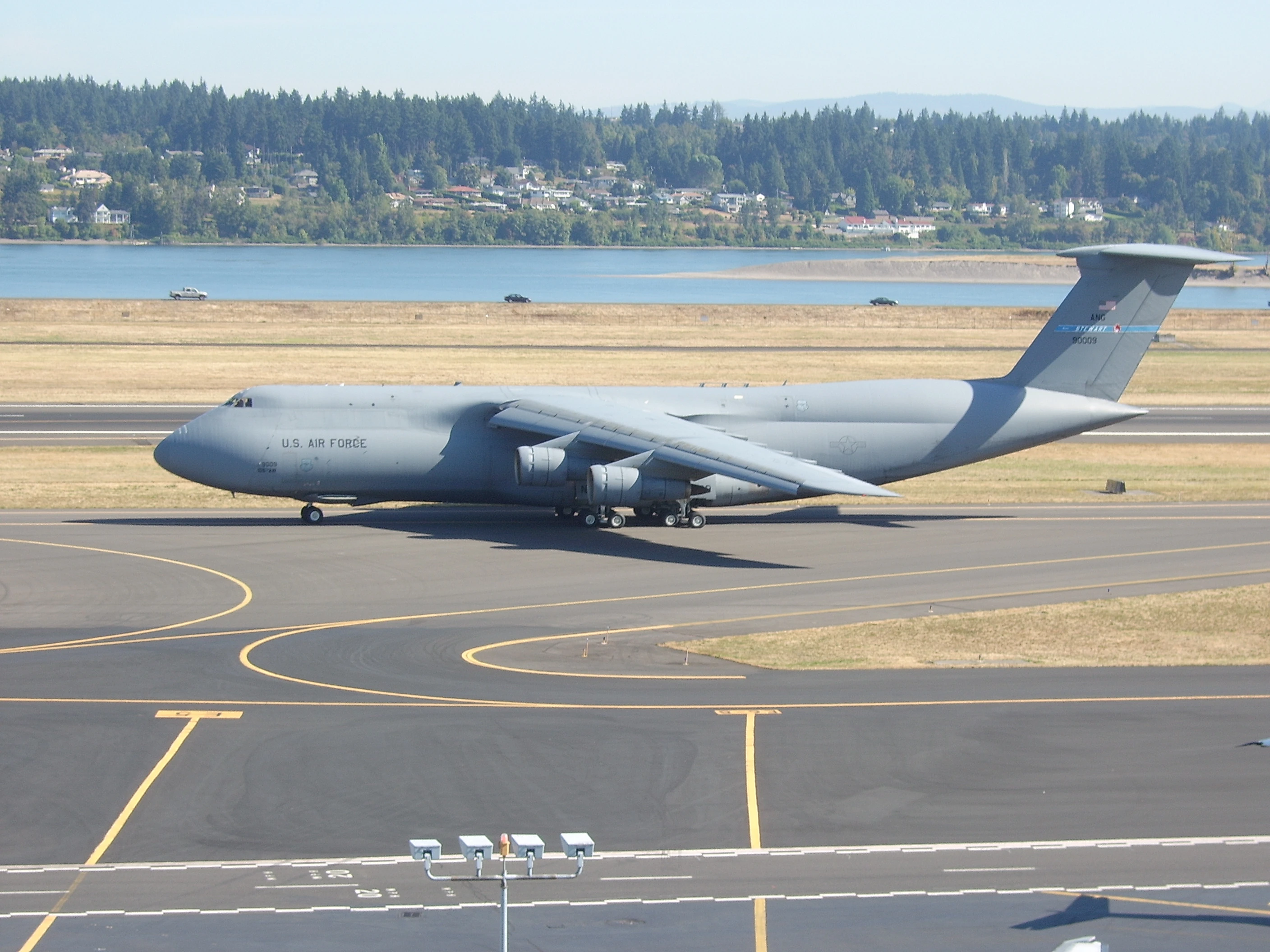 Lockheed C-5 Galaxy - Aircraft Wiki