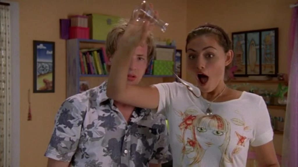 Cleo-Lewis Relationship - H2O Just Add Water Wiki