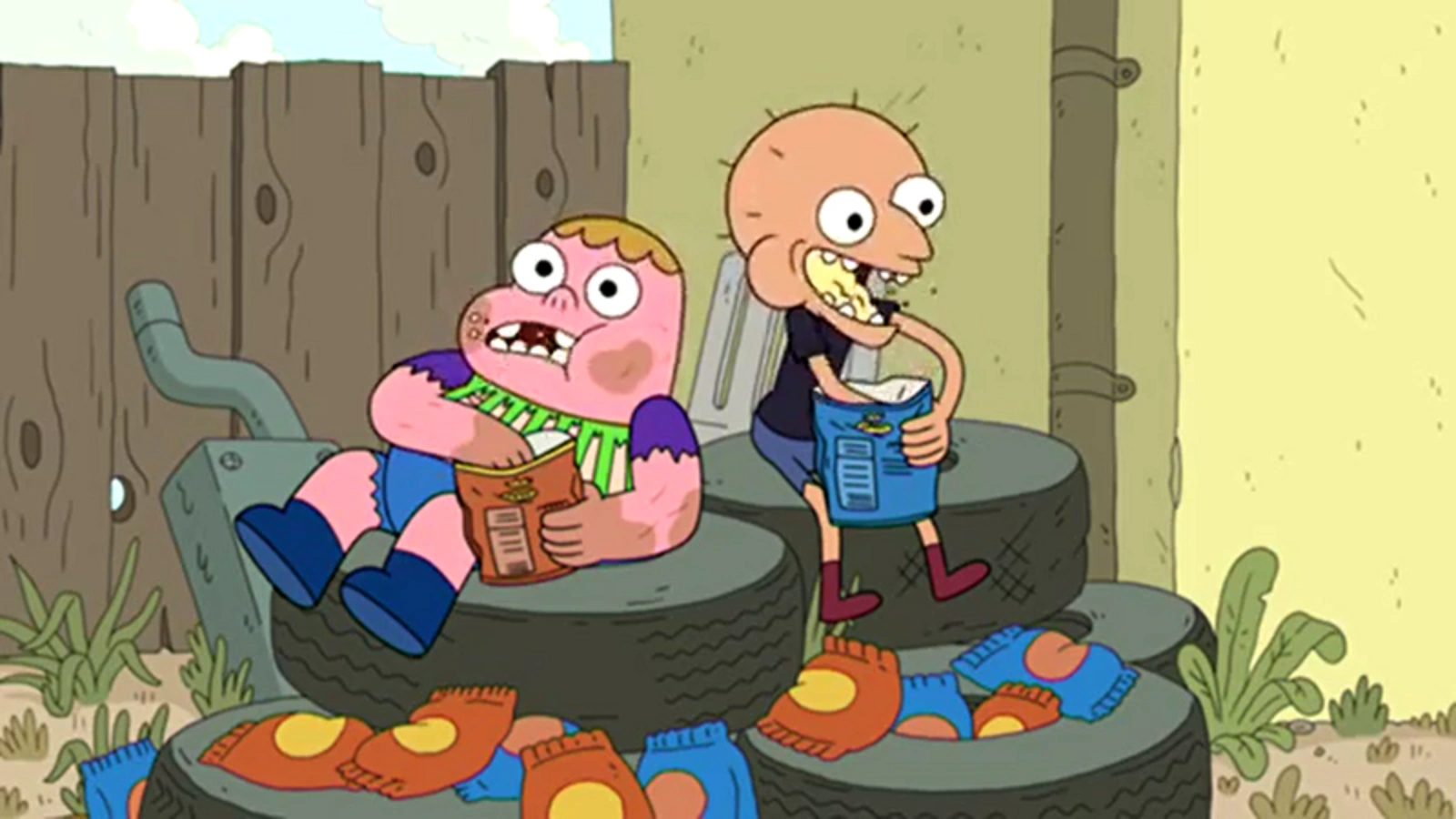 Image - Clarence and Sumo eating old chips.png - Clarence Wiki - Wikia