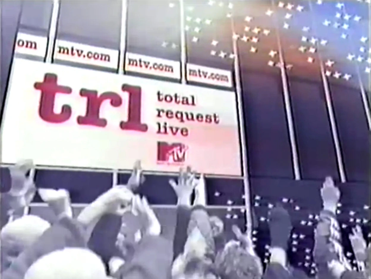 Total Request Live Logo